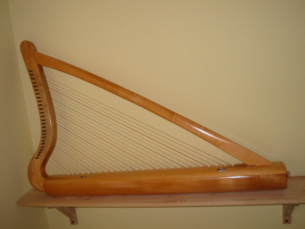 Medieval Harp 26 strings – Marco Salerno Luthier